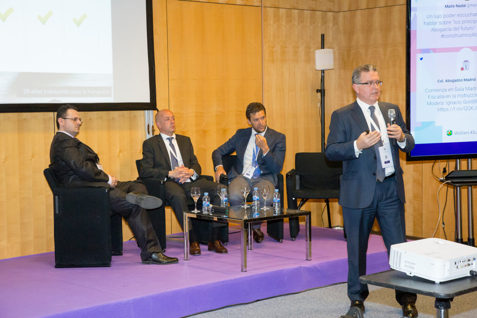 II Congreso de la Abogacía Madrileña. Enrique Ortega Burgos moderó la ...
