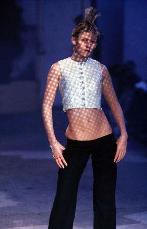 ALEXANDER McQUEEN: SUS COLECCIONES 1992-2010. - Enrique Ortega Burgos