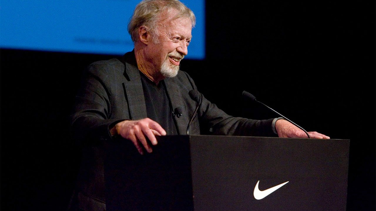 PHIL KNIGHT: SU BIOGRAFÍA. PARTE 3 - Enrique Ortega Burgos